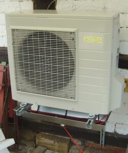 RAYCHEM Begleitheizung für BELYDENS Wärmepumpe selbstregelnd ...